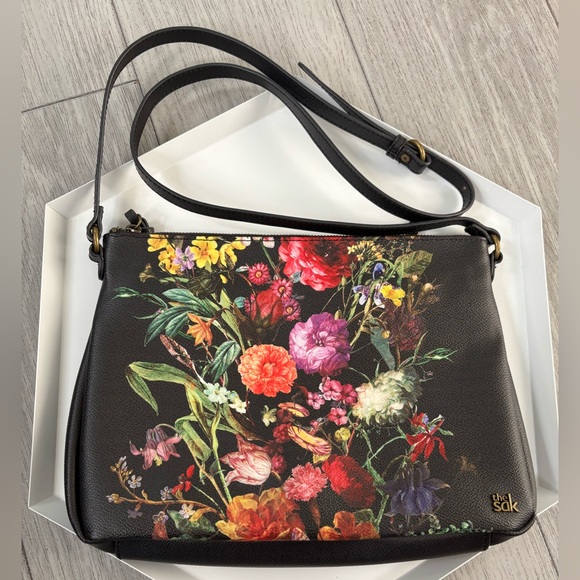 The Sak | Bags | The Sak Floral Shoulder Bag | Poshmark
